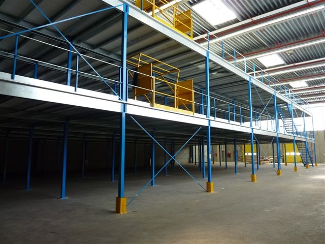 Industrial Mezzanines: How to Smartly Optimize Your Space?" - Manorga